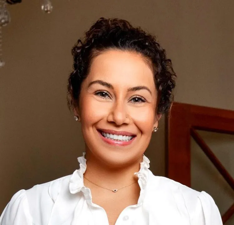 Isabel Alexander's Instagram, Twitter & Facebook on IDCrawl